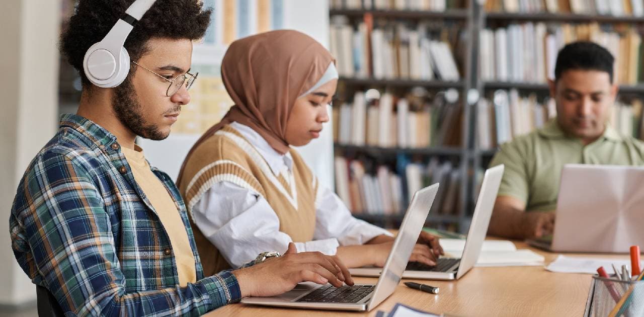 PGCE vs iPGCE: A Guide for Teachers | Teacher Training College